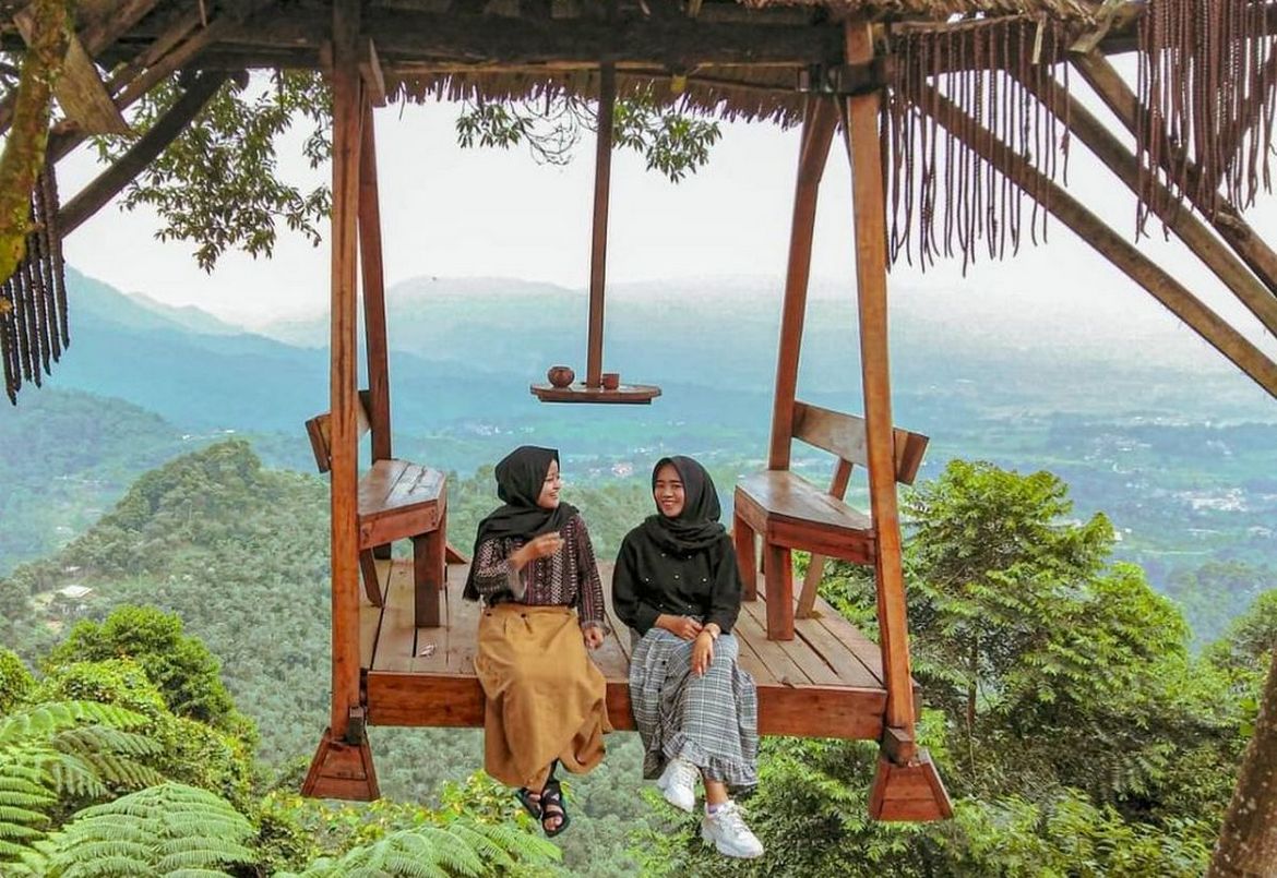 Look at this: Instagram-worthy Suspended Swing in Indonesia has us ...