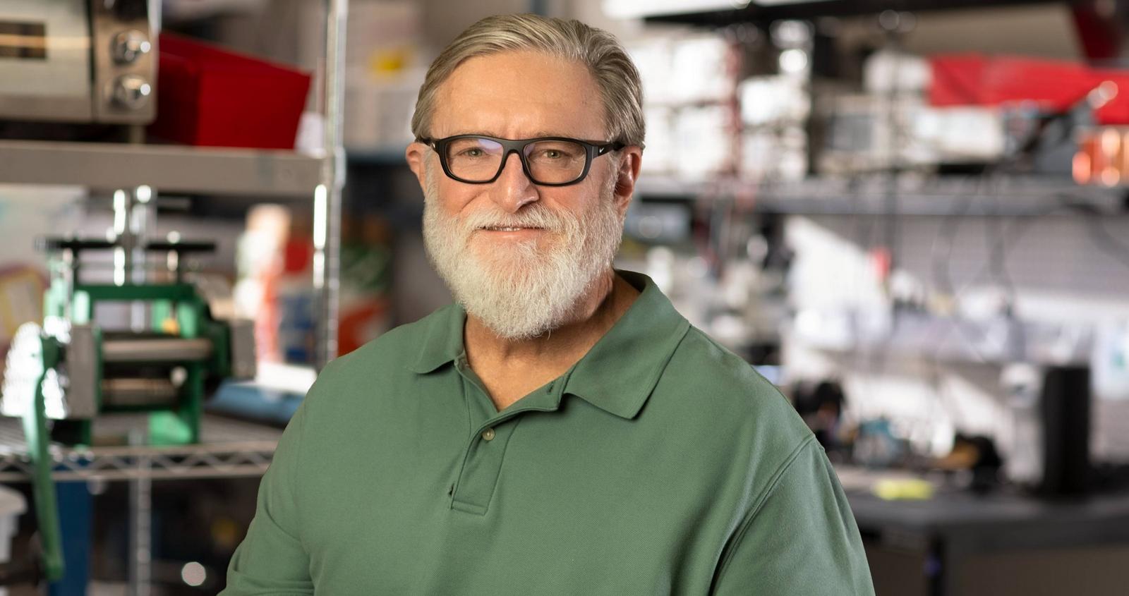 Big hearted gaming billionaire Gabe Newell is spending $300 million on a NFL field sized ...