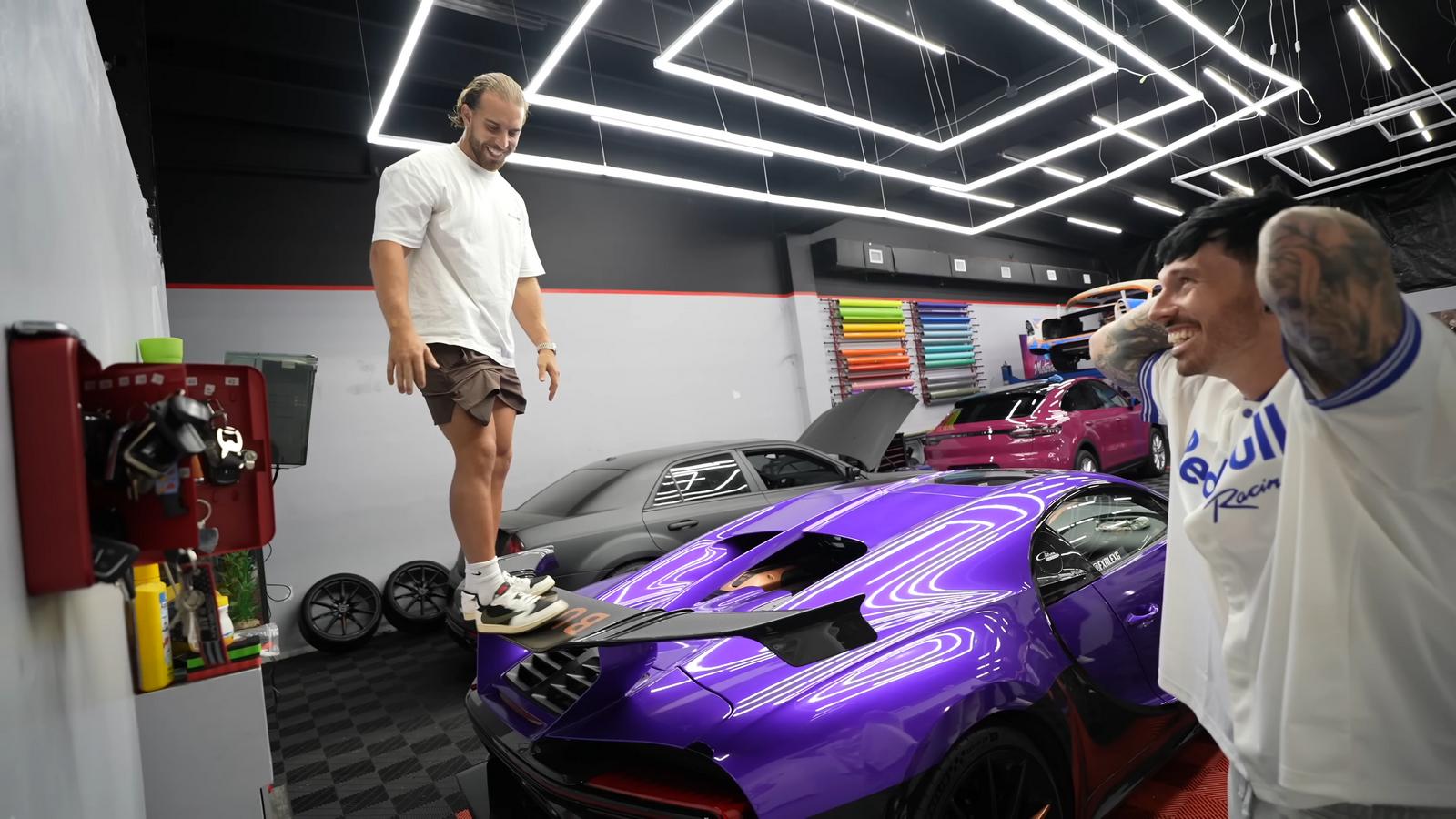 A YouTuber crashed his $3.6 million Bugatti Chiron into the back of a ...