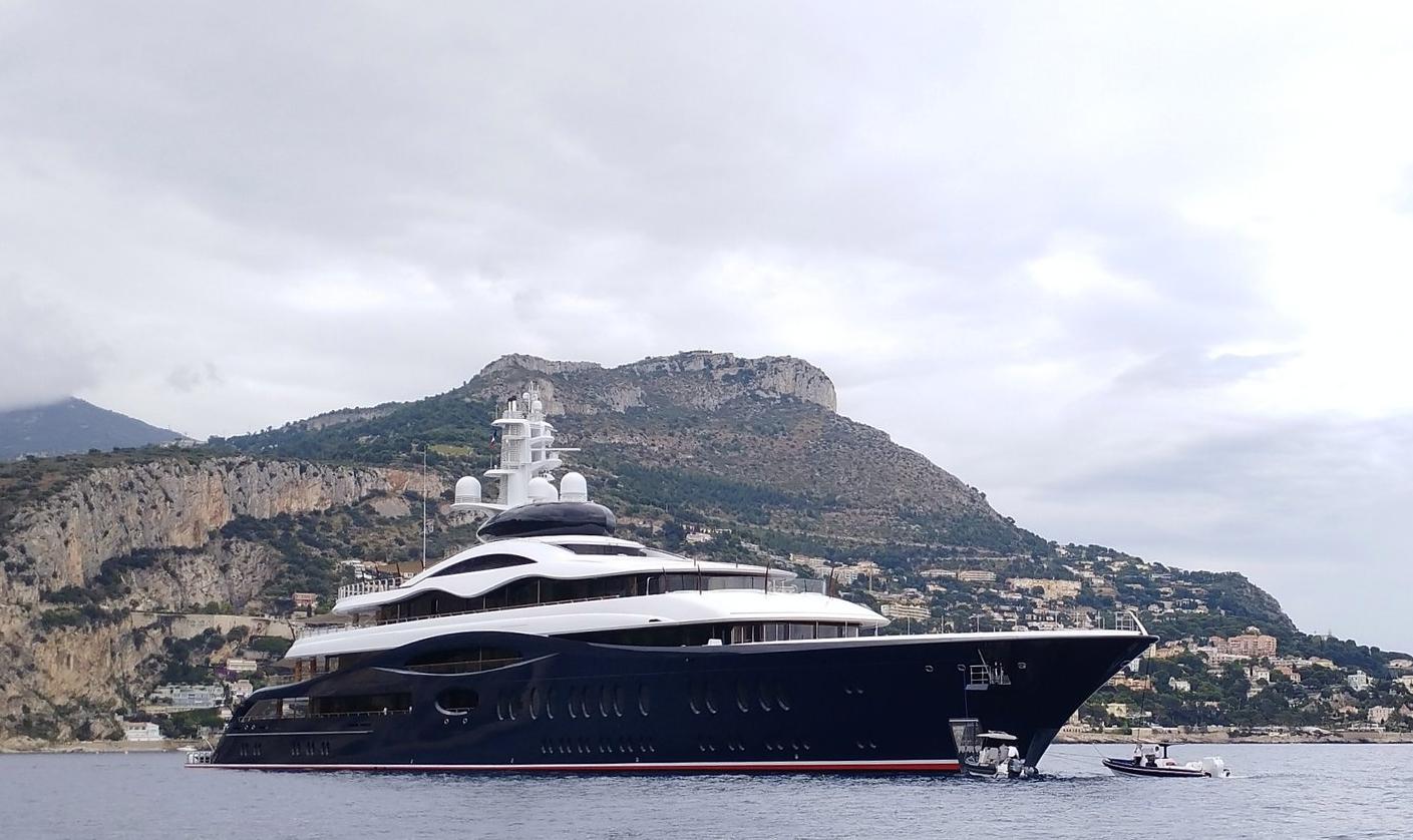 Mark Zuckerberg sailed on his $300 million superyacht so much that it ...