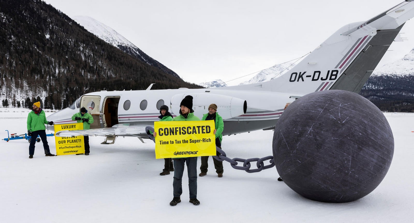 Davos climate summit sees 709 extra private jet flights for just 2,500 ...